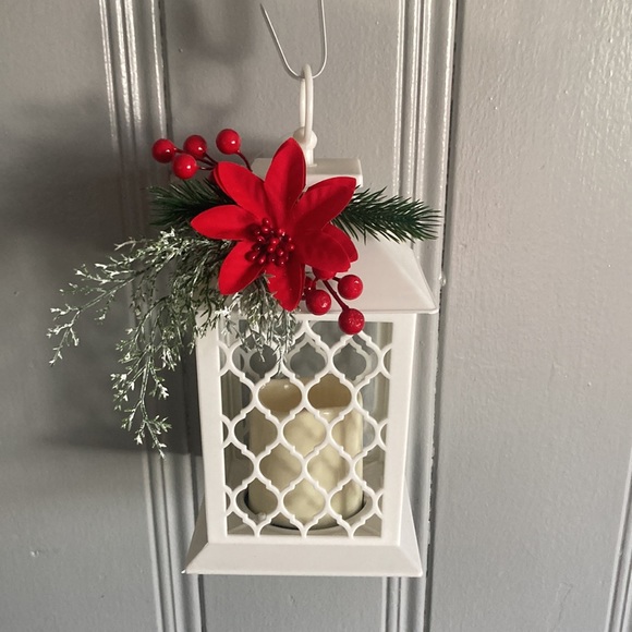 Holiday | Nwt Set Of 2 Beautiful White Red Floral Holiday Led Light Up ...